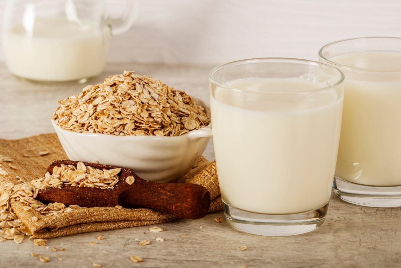 Oat Milk: Weight Loss, Nutrition Facts, Health Benefits & Calories