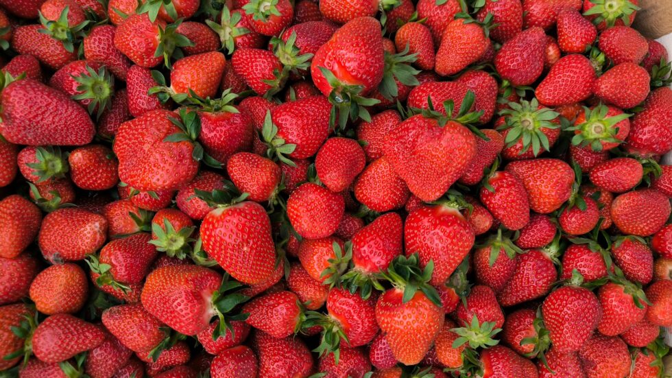 Strawberries: Weight Loss, Nutrition Facts, Health Benefits & Calories