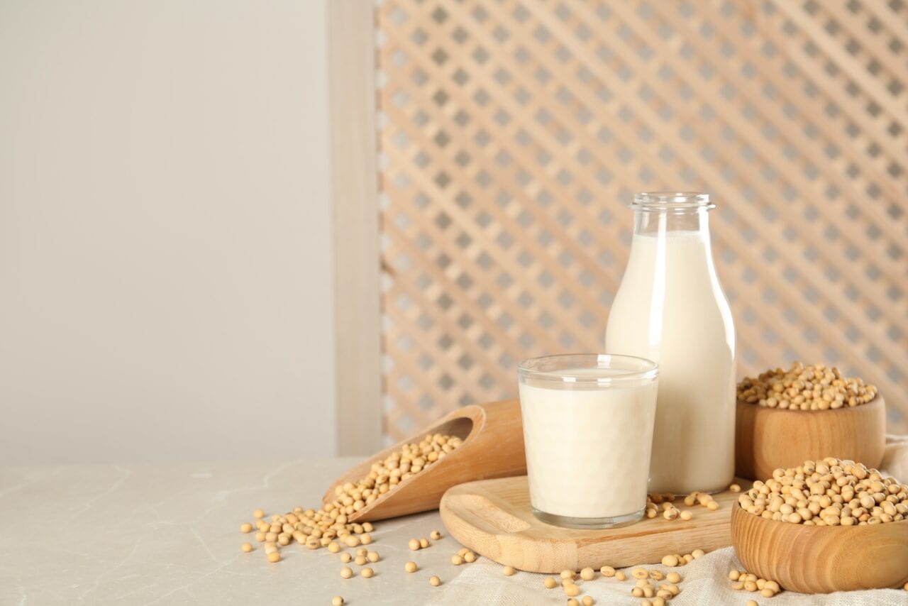Soy Milk: Weight Loss, Nutrition Facts, Health Benefits & Calories